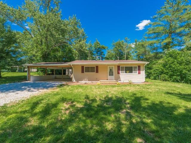 115 E Chester Dr, Ellettsville, IN 47429