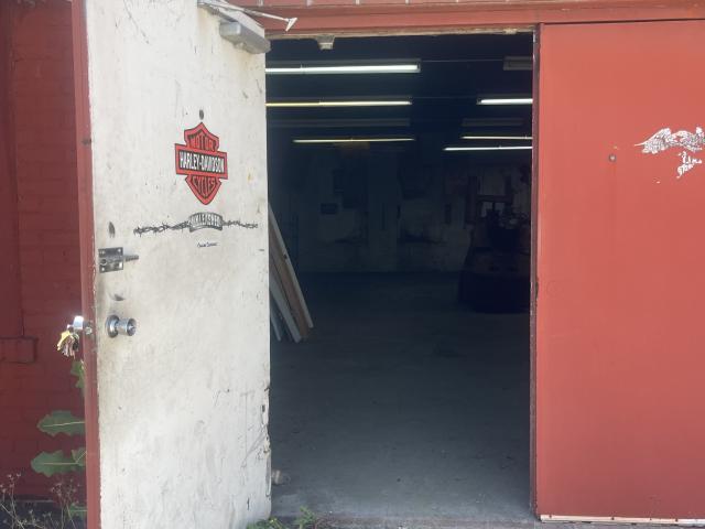 115 E Commerce St