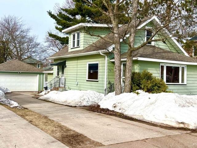 115 E College Ave, Marquette, MI 49855
