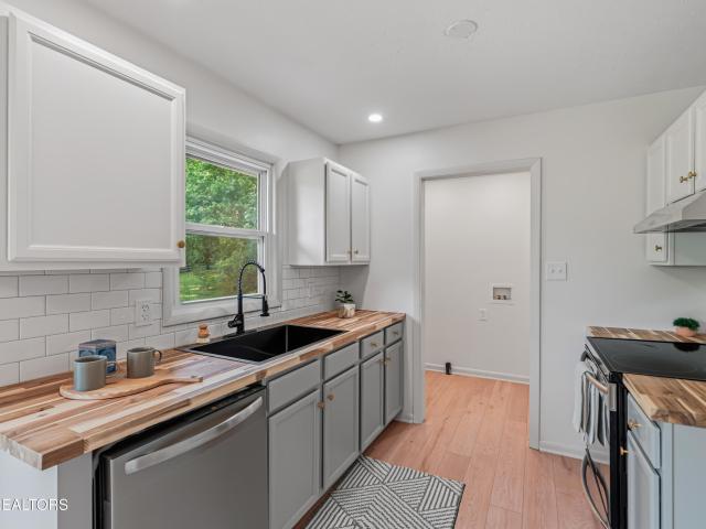 115 E Norton Rd
