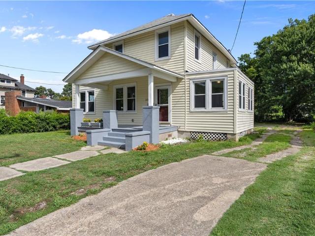 115 E Pembroke AVE