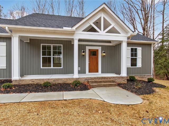 115 E Sunrise Drive