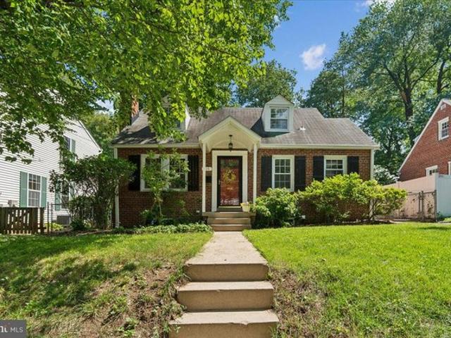 115 Eastmoor Dr, Silver Spring, MD 20901