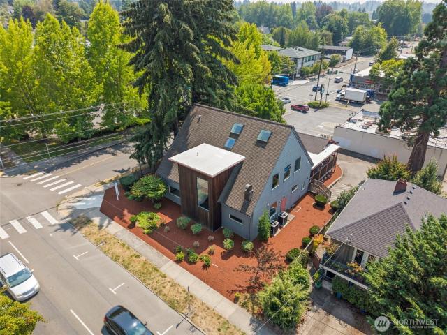115 Eastside Street NE