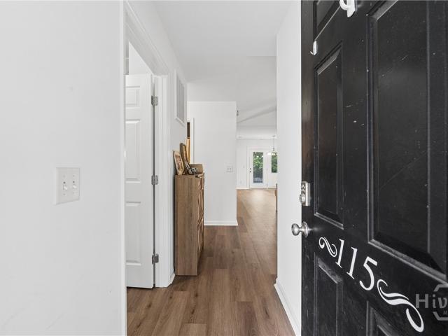 115 Fox Glen Court