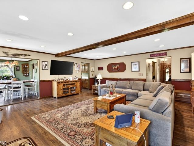 115 Fairview Dr
