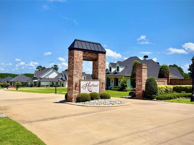 115 Fannin Dr, Benton, LA 71006