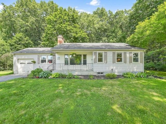 115 Fernwood Dr, East Longmeadow, MA 01020