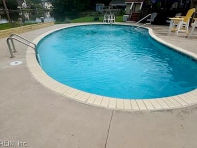115 Holden LN