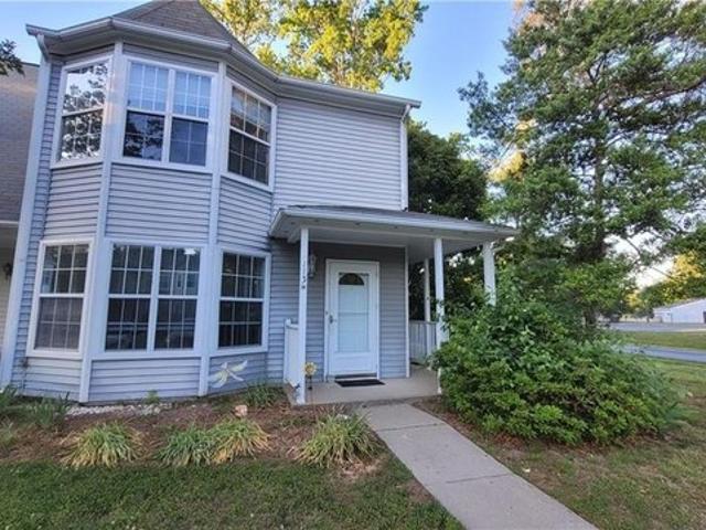 115 Heather Way Apt H, Yorktown, VA 23693