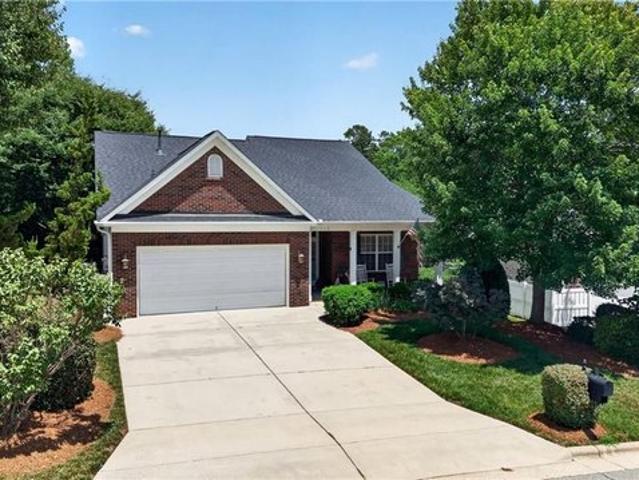 115 Heritage Hill Dr, Jamestown, NC 27282