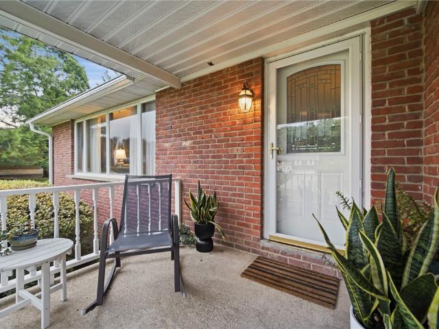 115 Hickory Dr