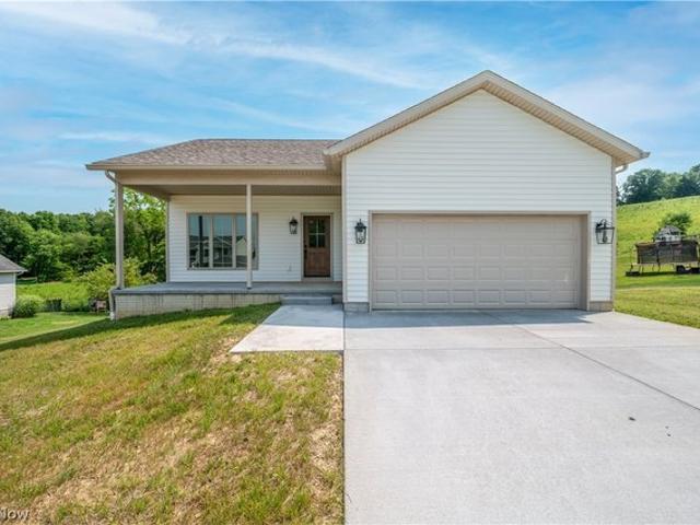 115 Hillside Dr, East Palestine, OH 44413