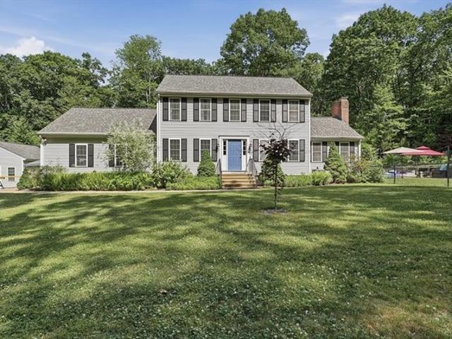 115 Hunter Rd, Uxbridge, MA 01569