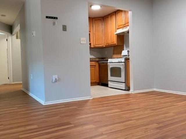 115 Orlando St, Edison, NJ 08817