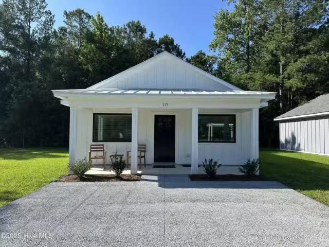 115 Long Pond Loop, Swansboro, NC 28584