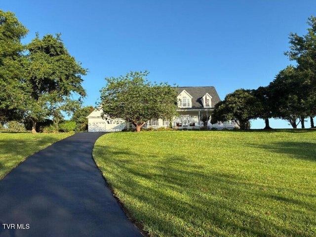 115 Lazy Ln, Gray, TN 37615