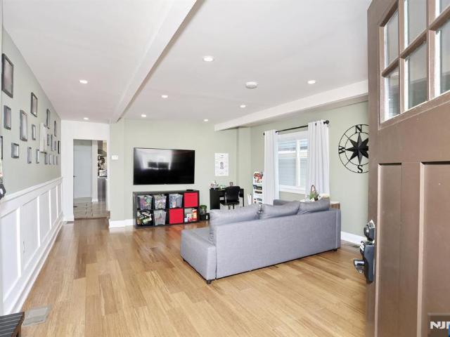 115 Linden Avenue