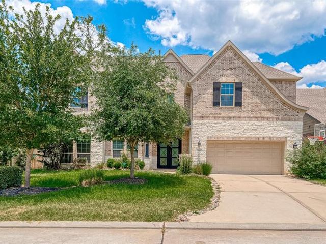 115 N Winter Sunrise Cir, Tomball, TX 77375