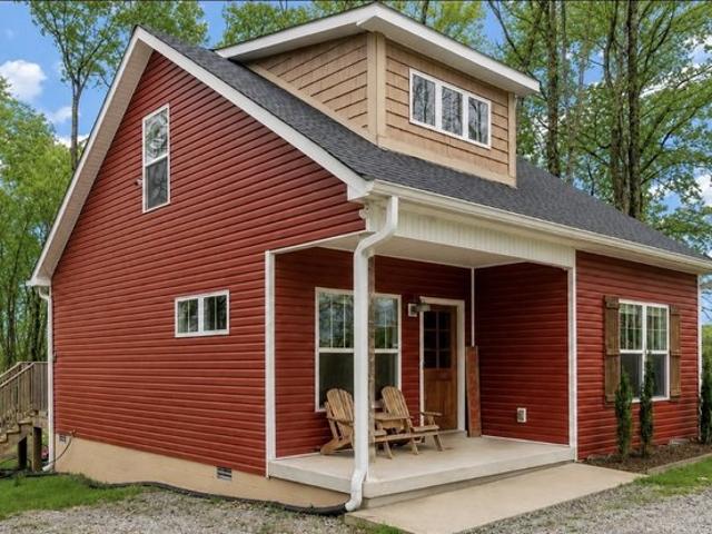 115 N Adams St, Adams, TN 37010