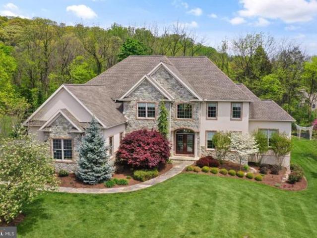 115 N Fairwood Ave, Sinking Spring, PA 19608