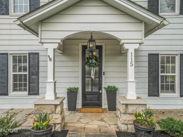 115 N Farnum St