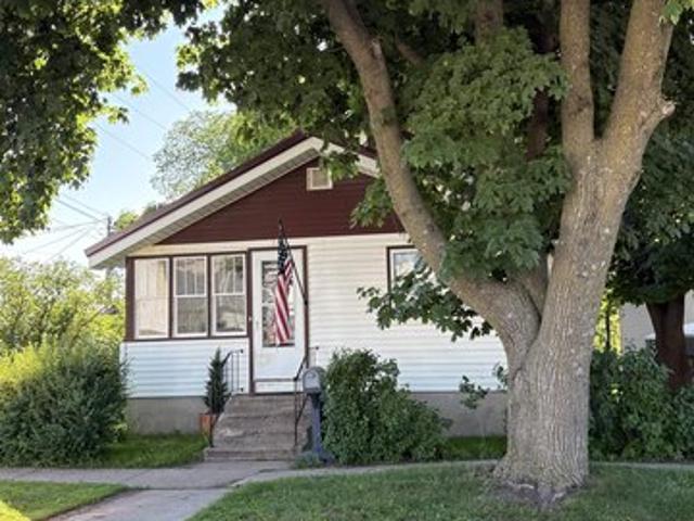 115 N Prairie St, Prairie du Chien, WI 53821