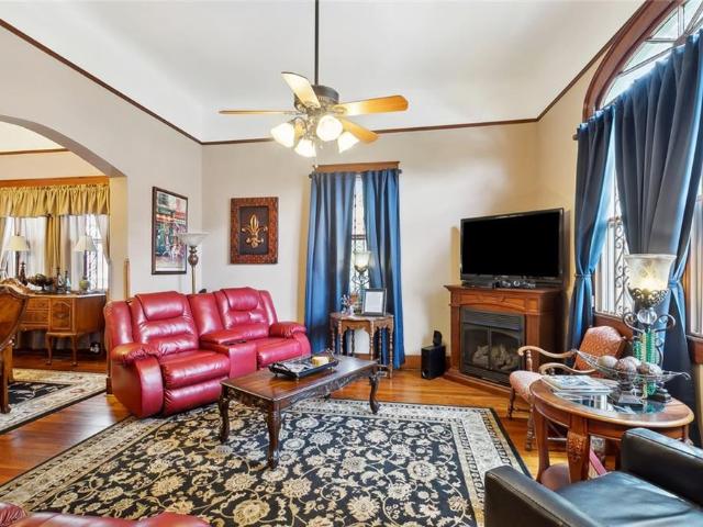 115 N Scott Street