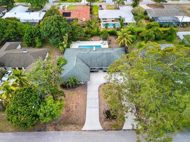 115 NE Caprona Ave, Port Saint Lucie, FL 34983