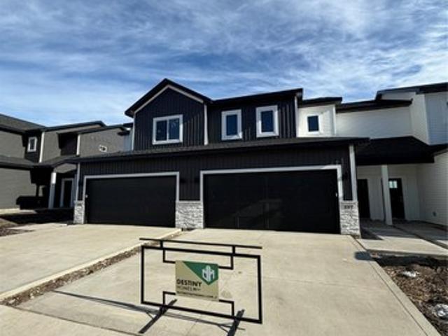 115 NE Doe Pointe Ln, Ankeny, IA 50021