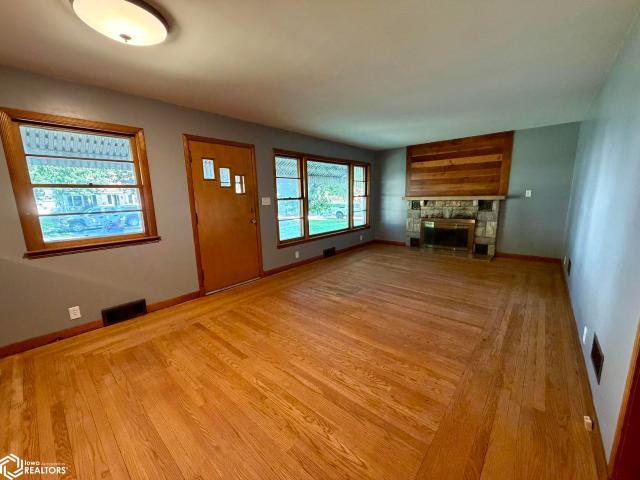 115 S 6Th Street