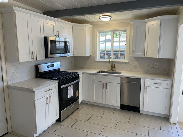 115 S Gadsden Dr, Milpitas, CA 95035