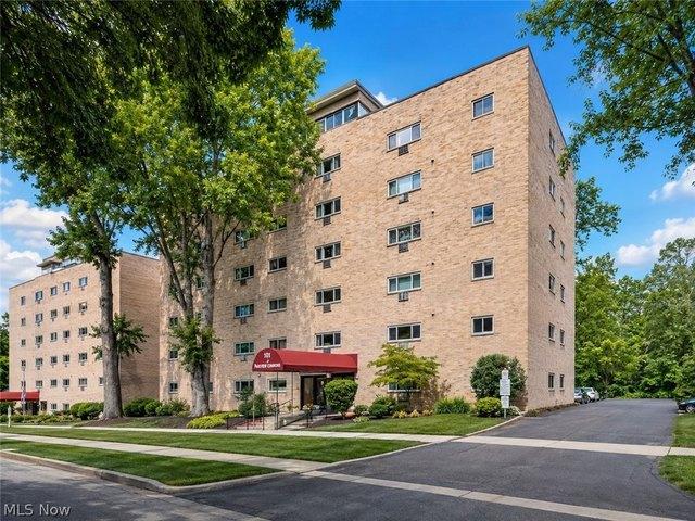 115 S Rocky River Dr Apt 101, Berea, OH 44017