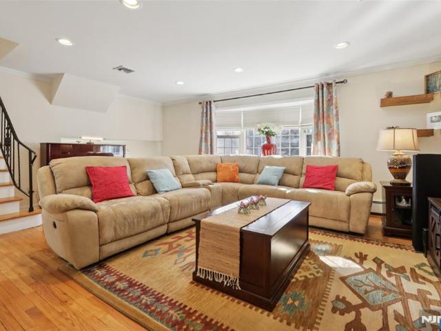 115 Southern Pkwy, Ridgewood, NJ 07450 | MLS #26007 | Compass