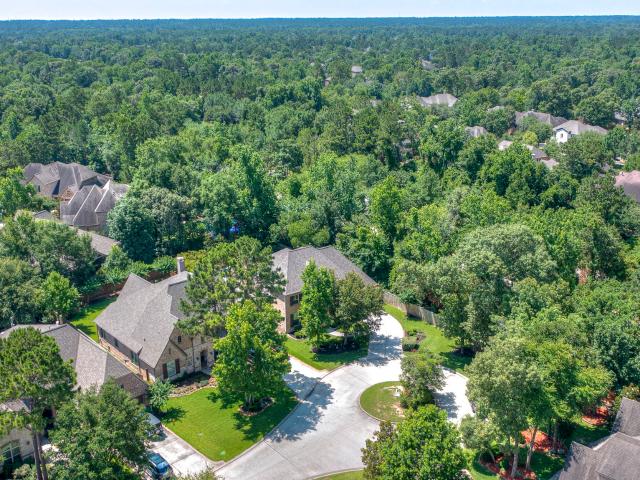 115 Sanibel Crest Place