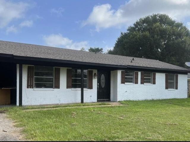 115 Sequoia Dr, Palestine, TX 75803