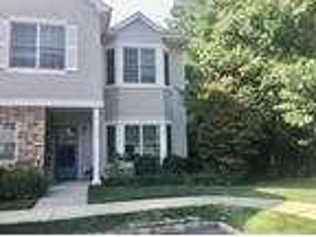115 Pond View Dr, Port Washington, NY 11050
