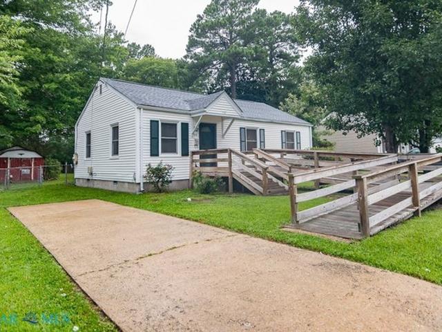 115 Patrician Dr, Hampton, VA 23666