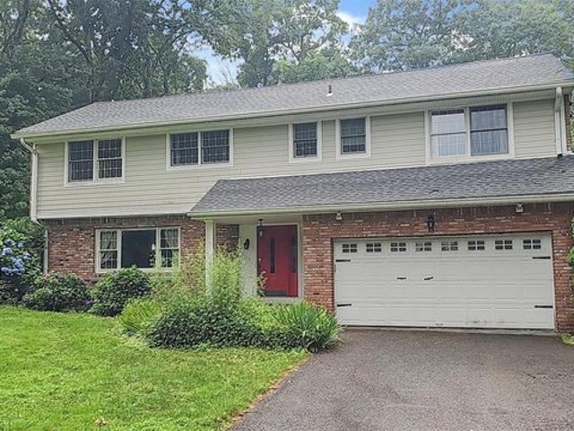 115 Park Ln, West Harrison, NY 10604