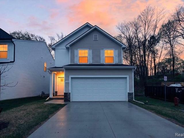 115 Parsons Ln, Saline, MI 48176