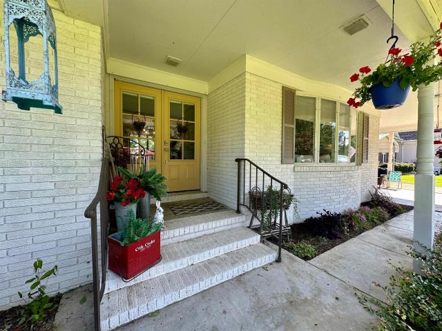 115 rolling oaks dr