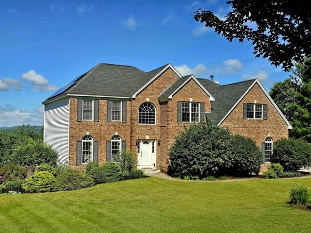 115 Roosevelt Rd, Weare, NH 03281