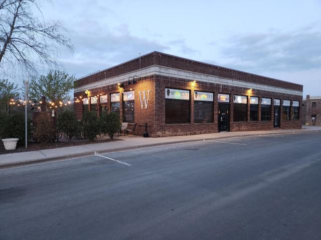 115 Railway Street W