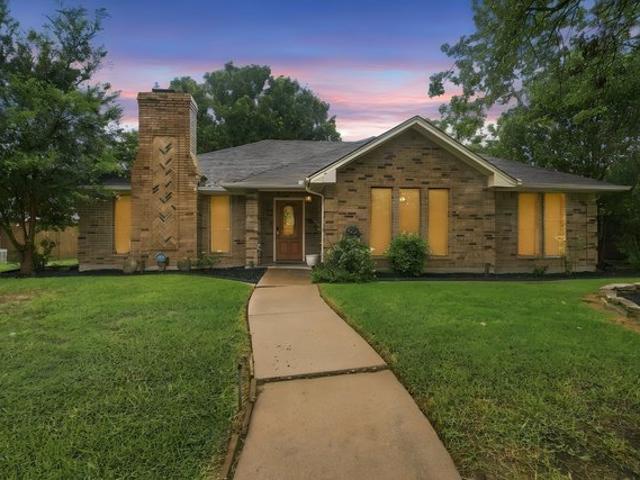 115 Redman Ln, Waxahachie, TX 75165