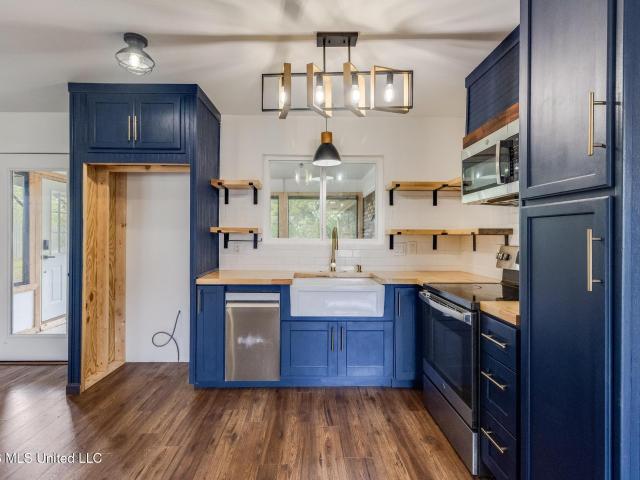 115 Reservation Drive