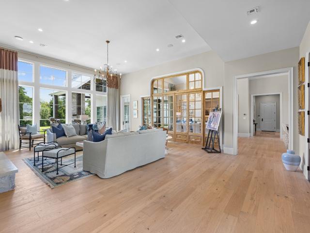 115 Reserve Way