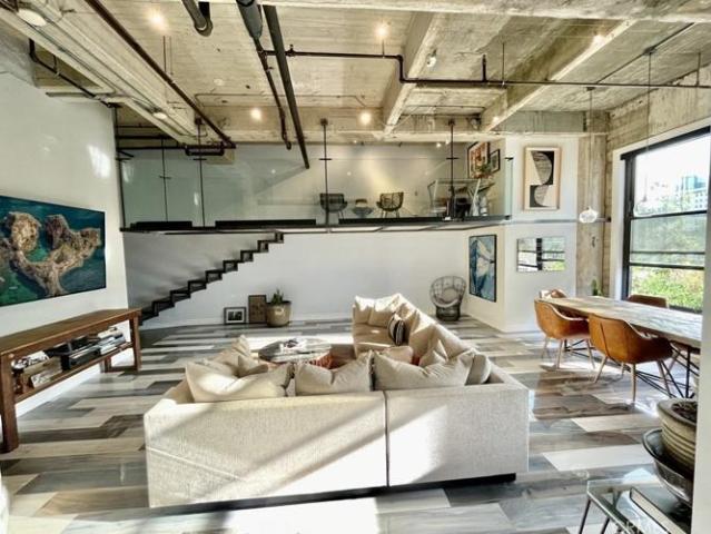 115 W 4th St #201, Long Beach, CA 90802