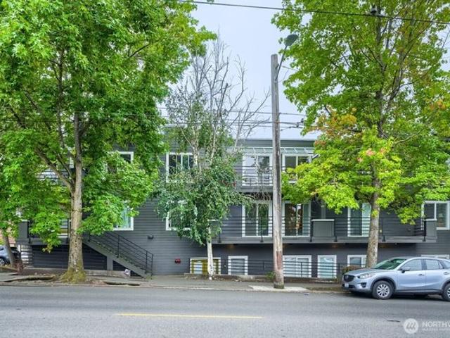 115 W Galer St Apt 304, Seattle, WA 98119