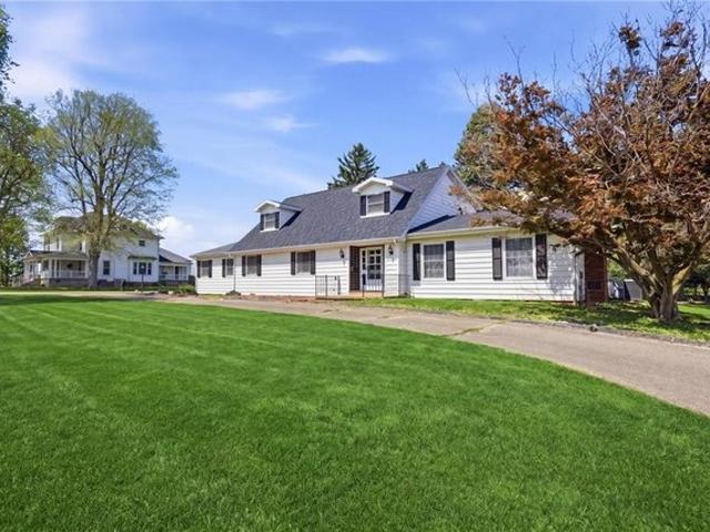 115 W Lincoln St, Oakland, IL 61943