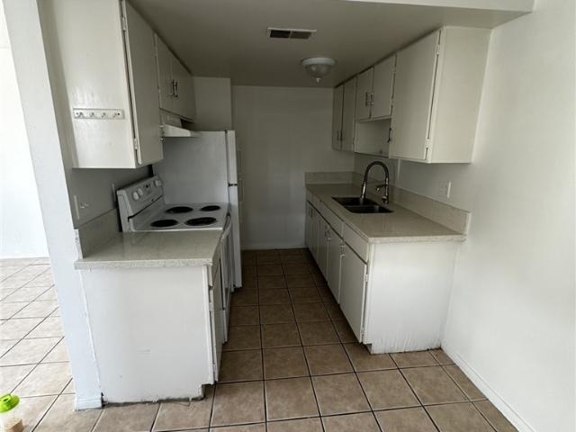 115 W New York Avenue 11
